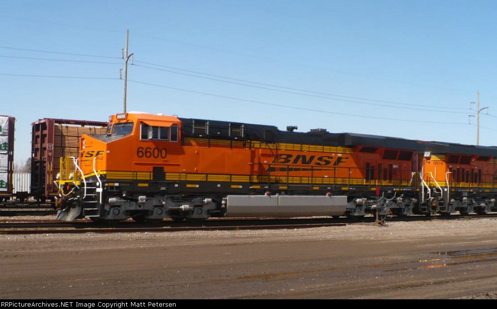 BNSF 6600